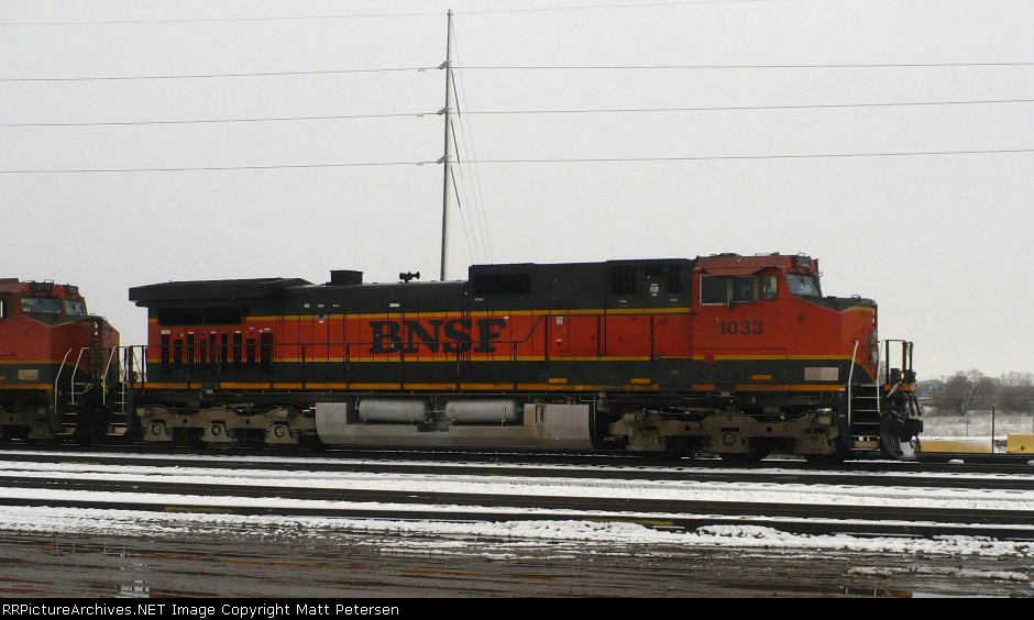 BNSF 1033